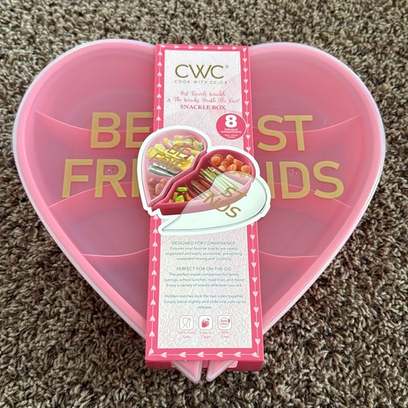 Cook with color | Kitchen | Cwc Heartshaped Best Friends Pink Snack Box ...